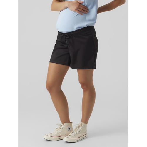 Short shorts regular fit taille basse noire - black Mama Licious | La ...