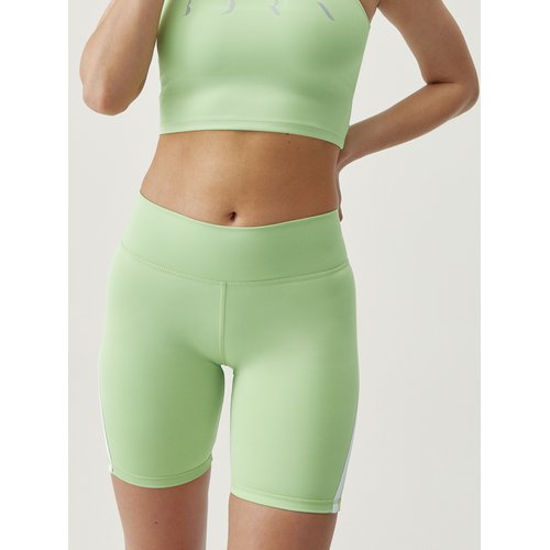 Short moulant de sport performance daira vert Born Living Yoga | La Redoute