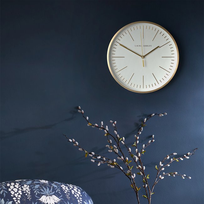 Horloge moderne brillante glenn en métal et verre Couleur doré Laura ...