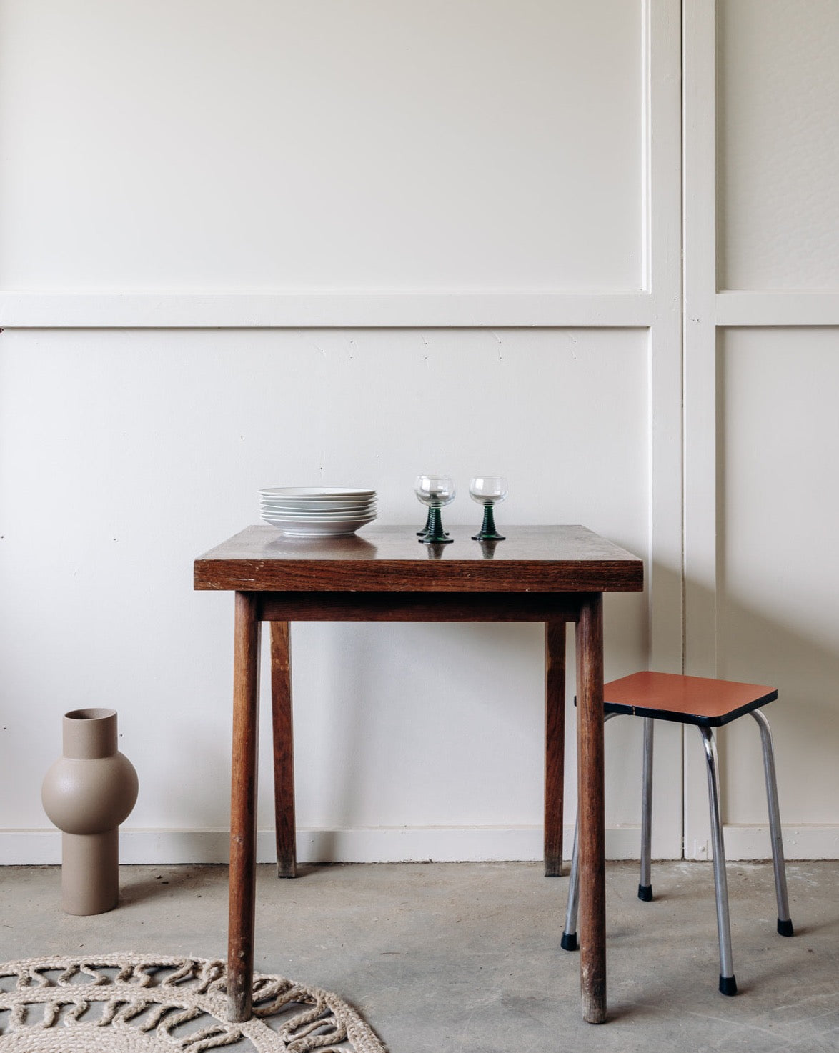Table carrée ginette n°4 - bon état Couleur bois foncé Debongout | La ...