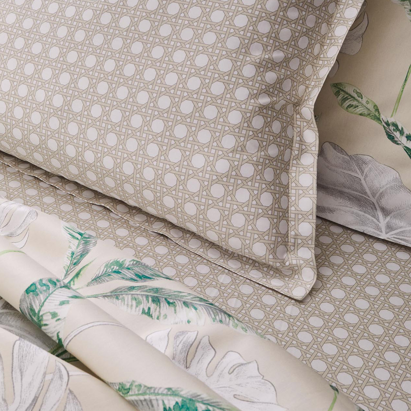 Drap housse en satin aux impressions de cannage beige Tradilinge | La ...